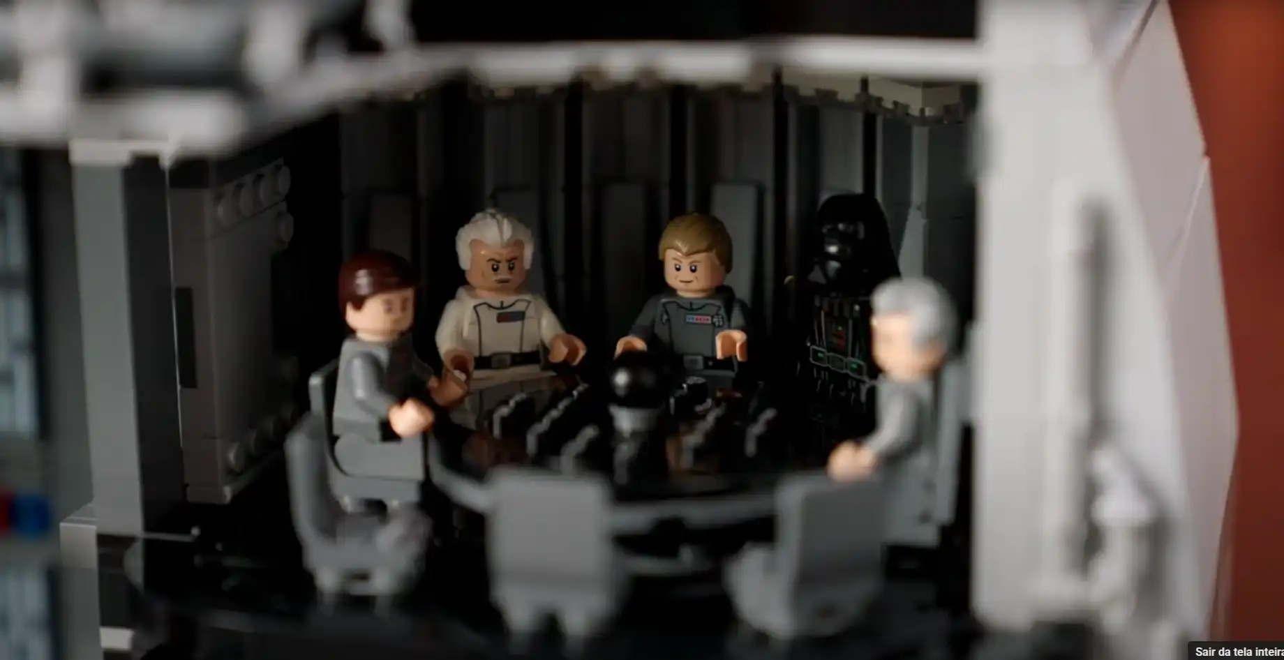 LEGO lança a maior Estrela da Morte da história com design vertical ...